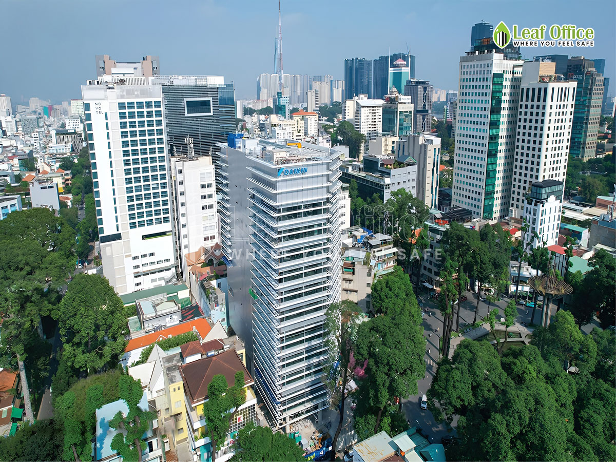 Daikin Tower - Leaf Office